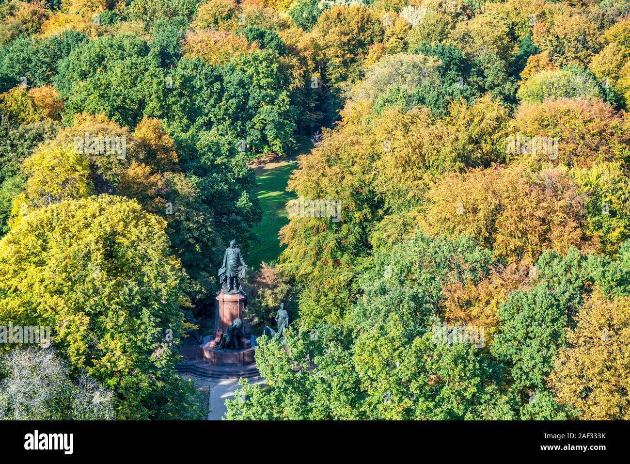 Tiergarten berlin sculpture hi-res stock photography and images - Alamy