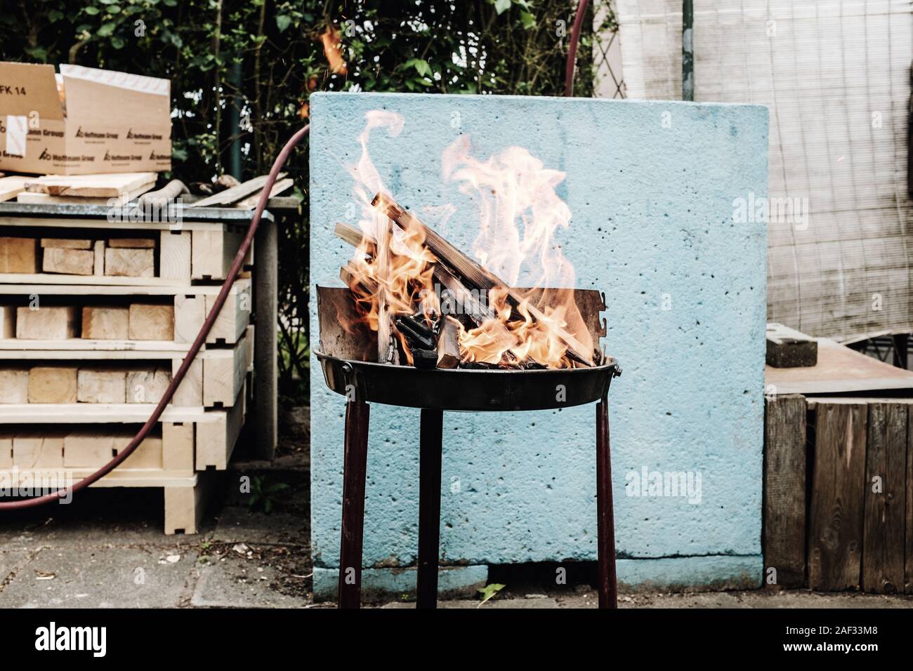 Close up burning grill in hi-res stock photography and images - Alamy