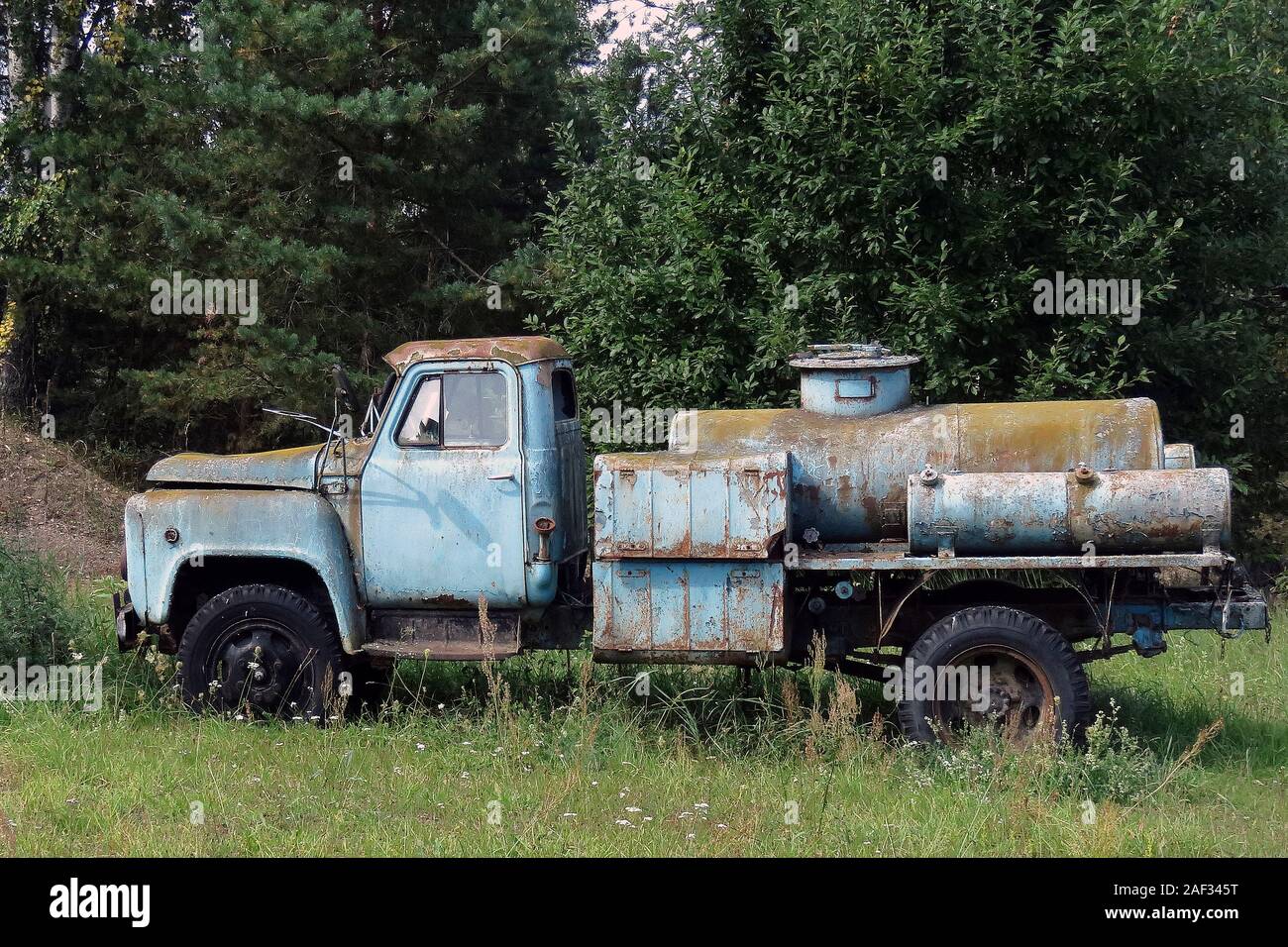 Old russian truck hi-res stock photography and images - Alamy