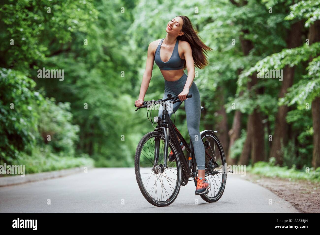 Easy wind hi-res stock photography and images - Alamy