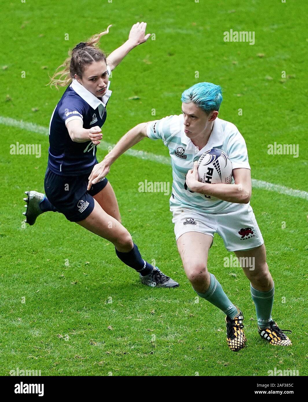 Cambridge's Hannah Vandersluis (right) during the Women's Varsity Match at Twickenham Stock ...