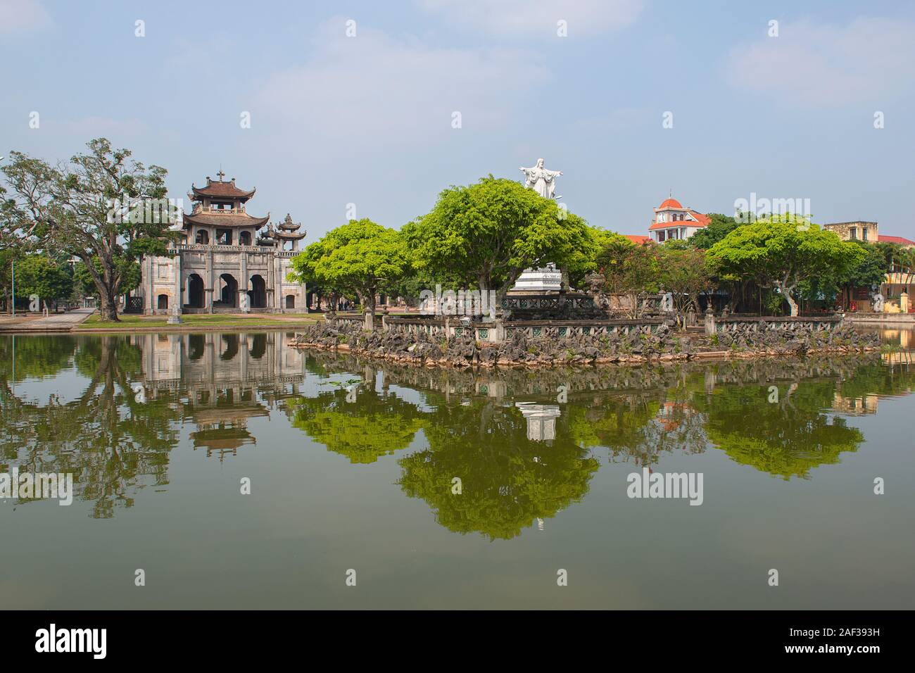 Phat Diem Stone Cathedral, Phat Diem church is a cross between ...