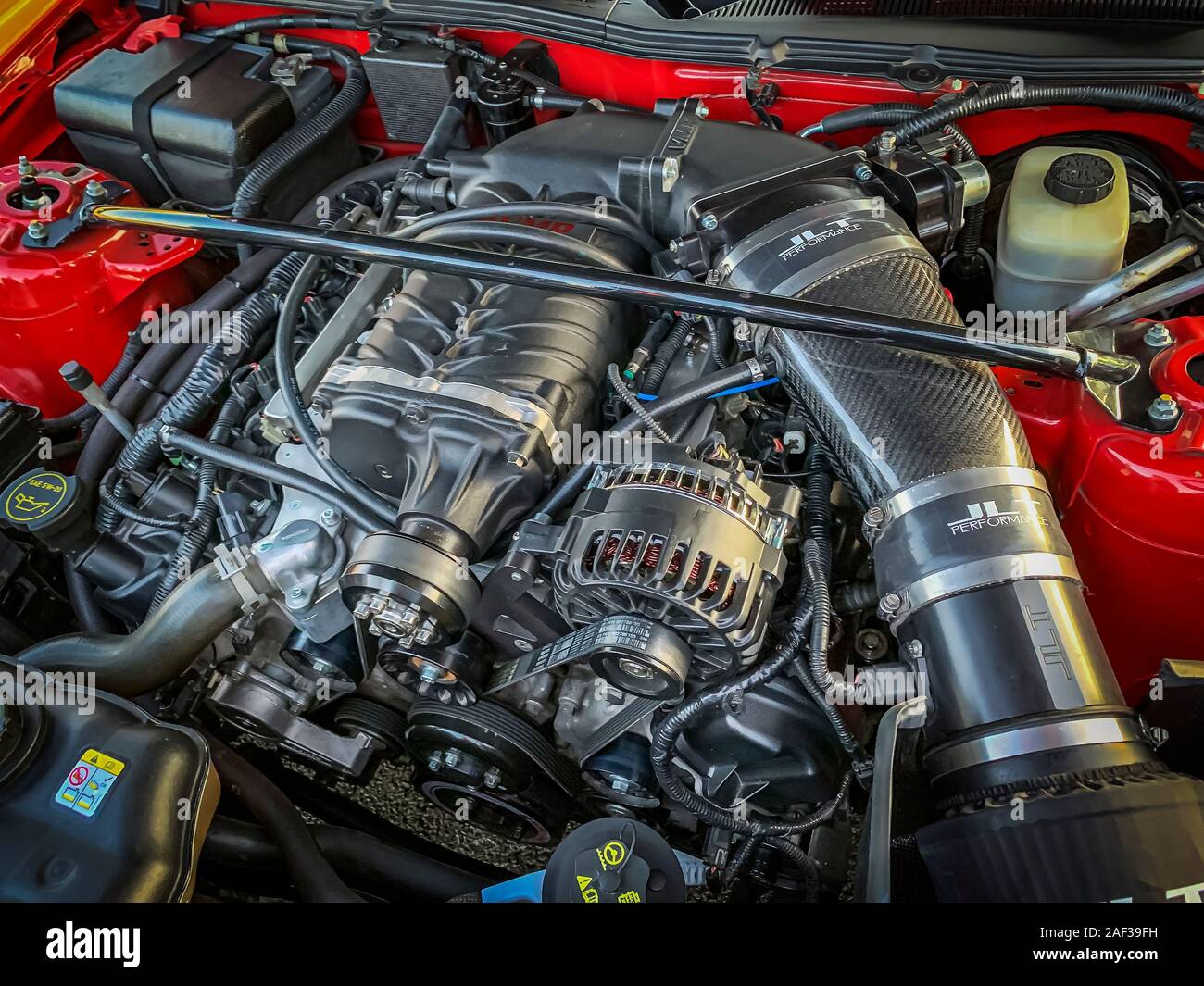 Ford mustang car engine hi-res stock photography and images - Alamy