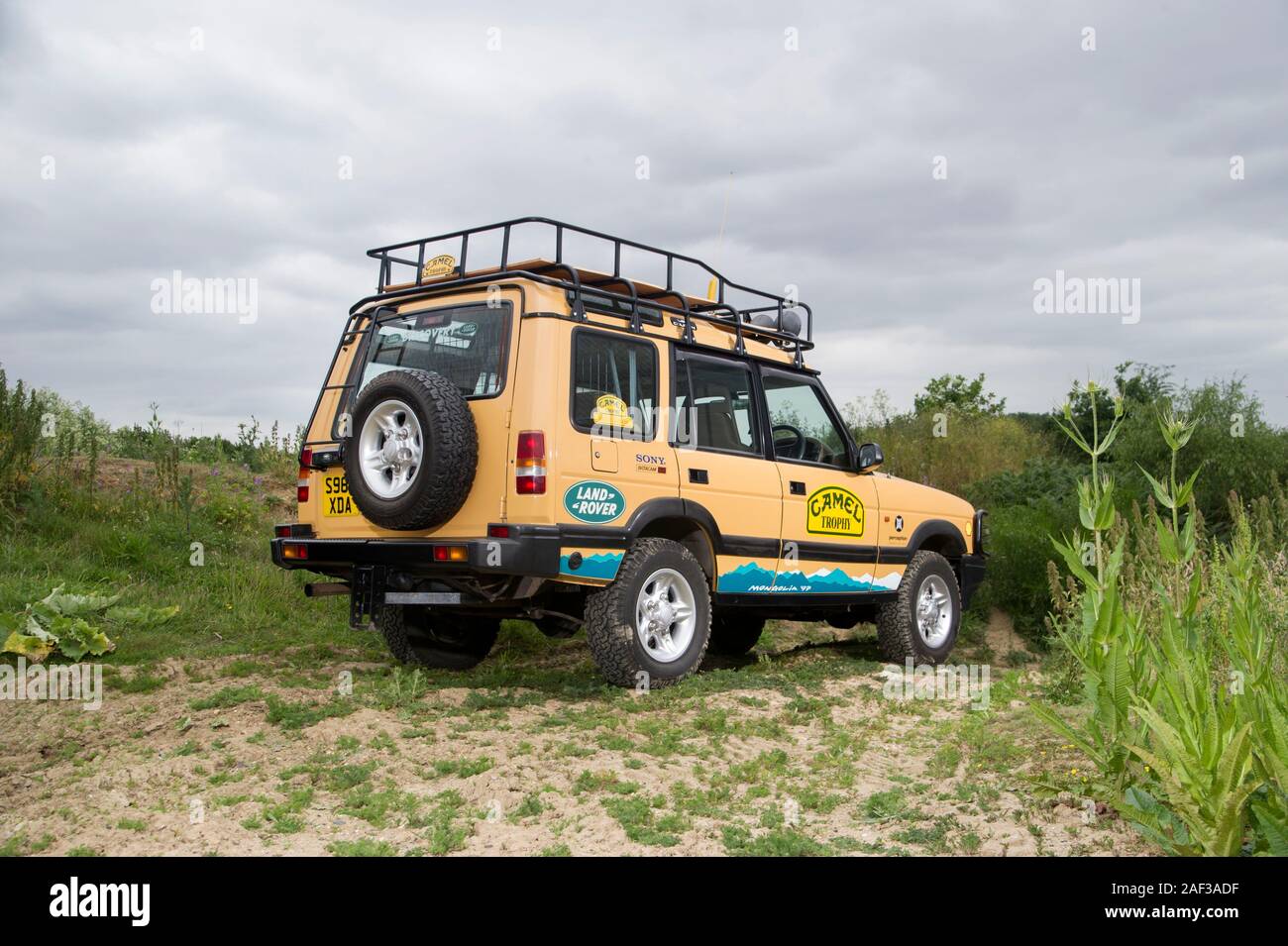 Camel Trophy 1997 Mk1 Land Rover Discovery off roader Stock Photo - Alamy