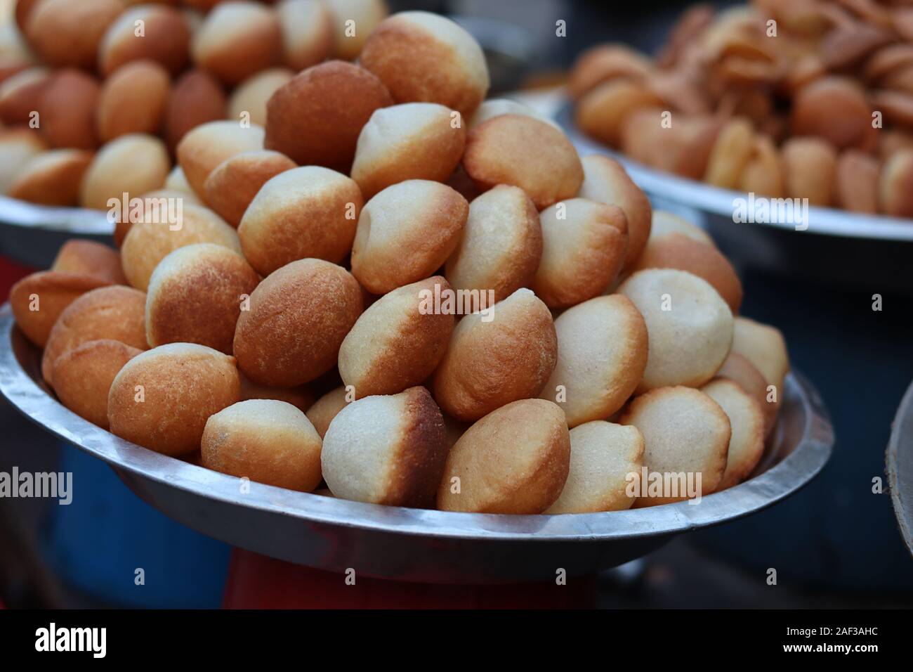 Gol Gappe Stock Photos & Gol Gappe Stock Images - Alamy