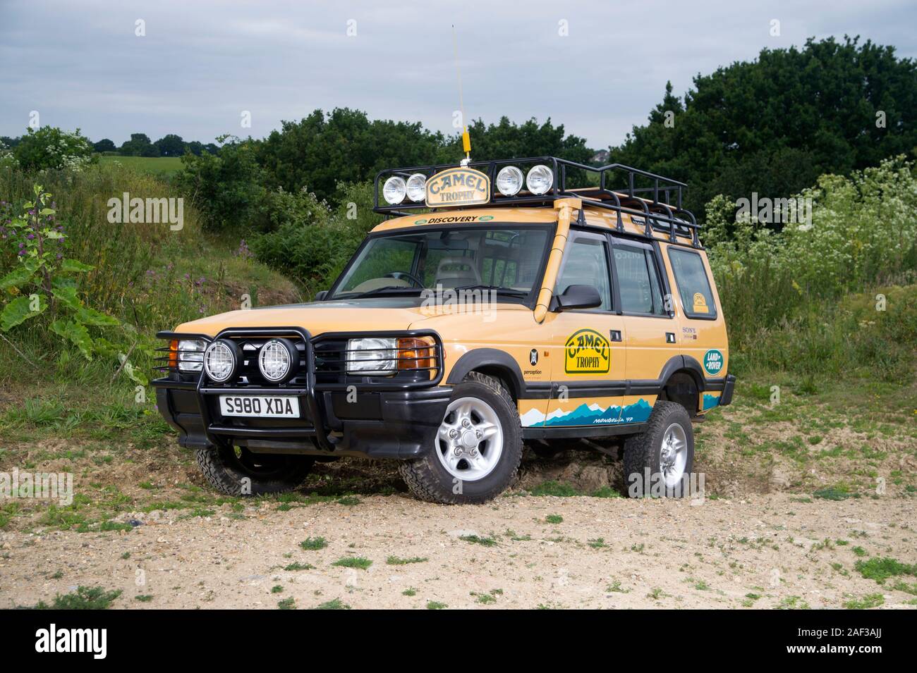 Camel Trophy 1997 Mk1 Land Rover Discovery off roader Stock Photo - Alamy