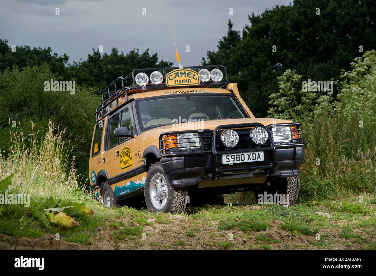 Camel Trophy 1997 Mk1 Land Rover Discovery off roader Stock Photo - Alamy