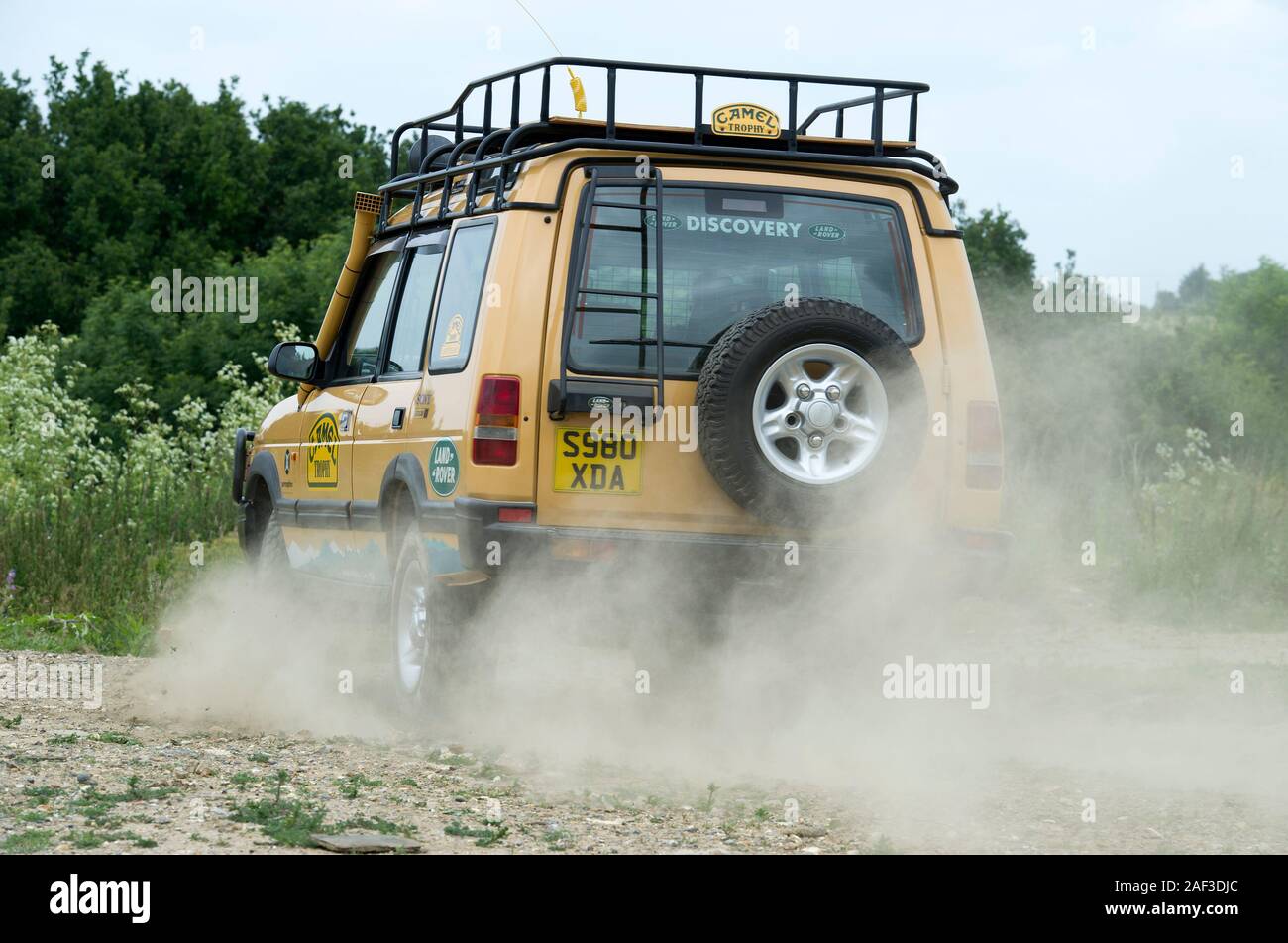 Land rover series 1 yellow hi-res stock photography and images - Alamy