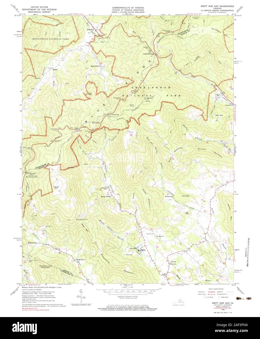 Swift run gap hi-res stock photography and images - Alamy