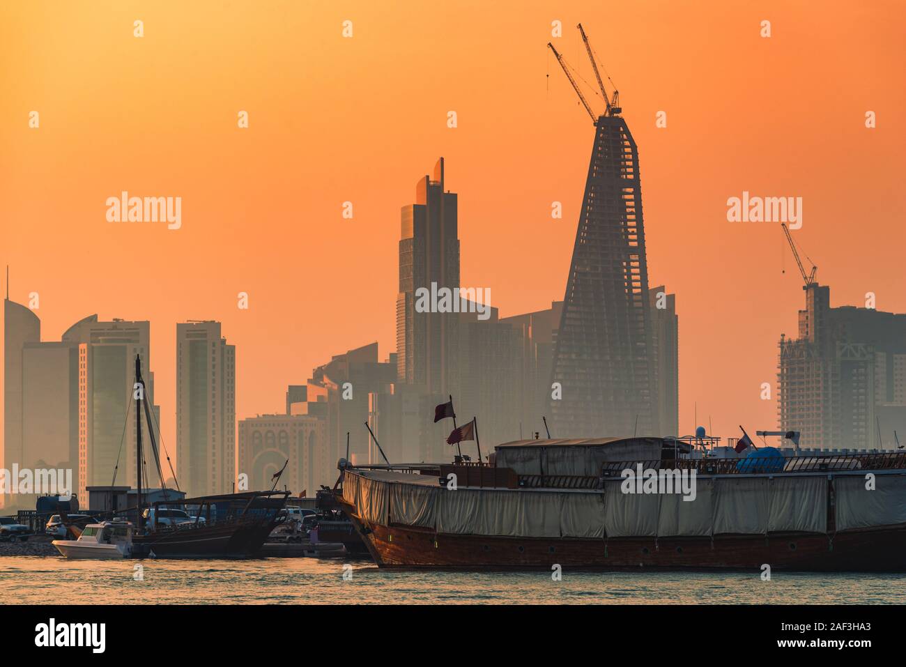 Qatar doha dhow traditional boat hi-res stock photography and images ...