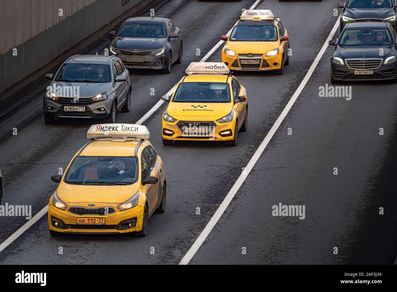 Russia, Moscow. Taxi cars Stock Photo - Alamy