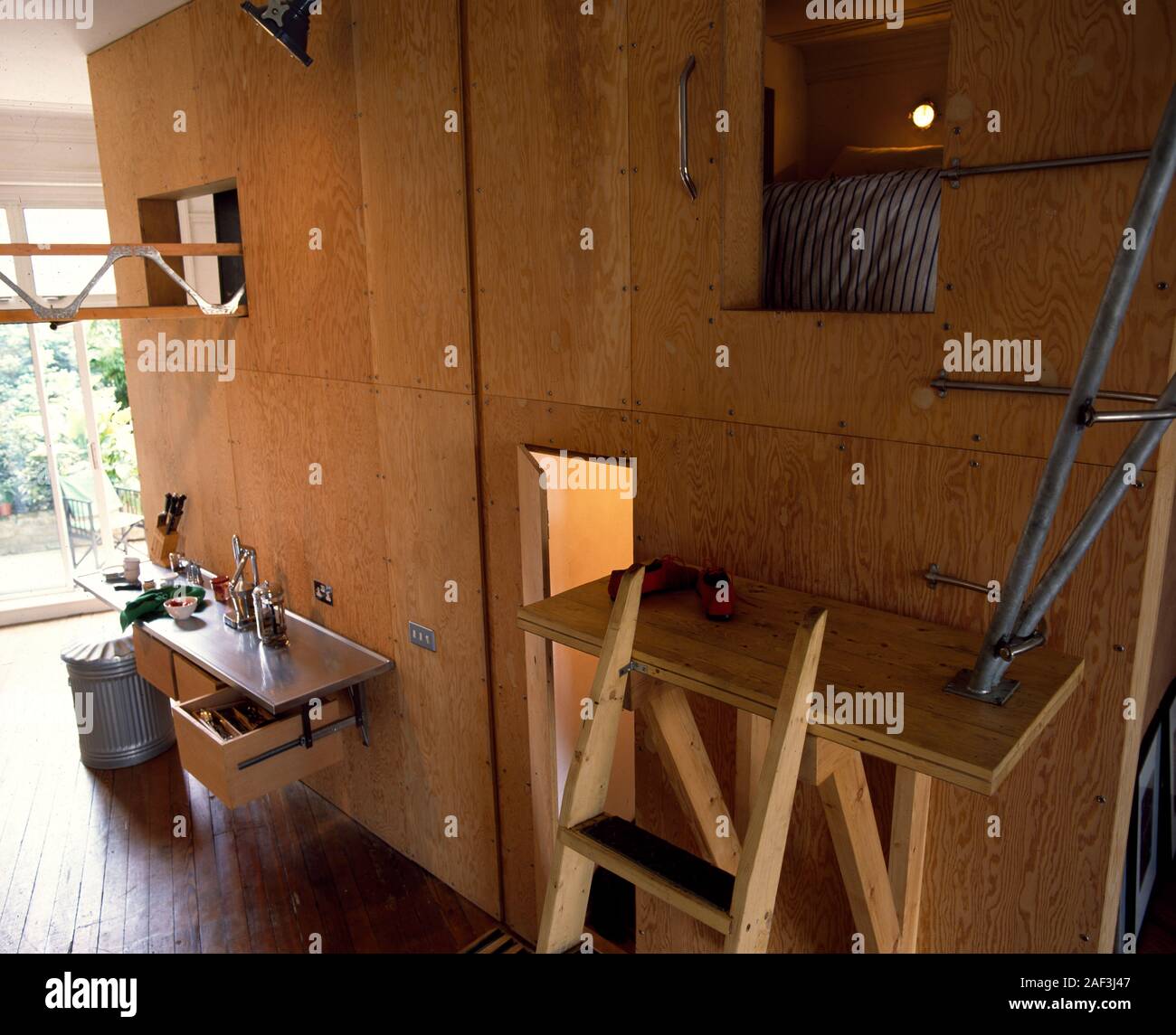 Sleeping platform hi-res stock photography and images - Alamy