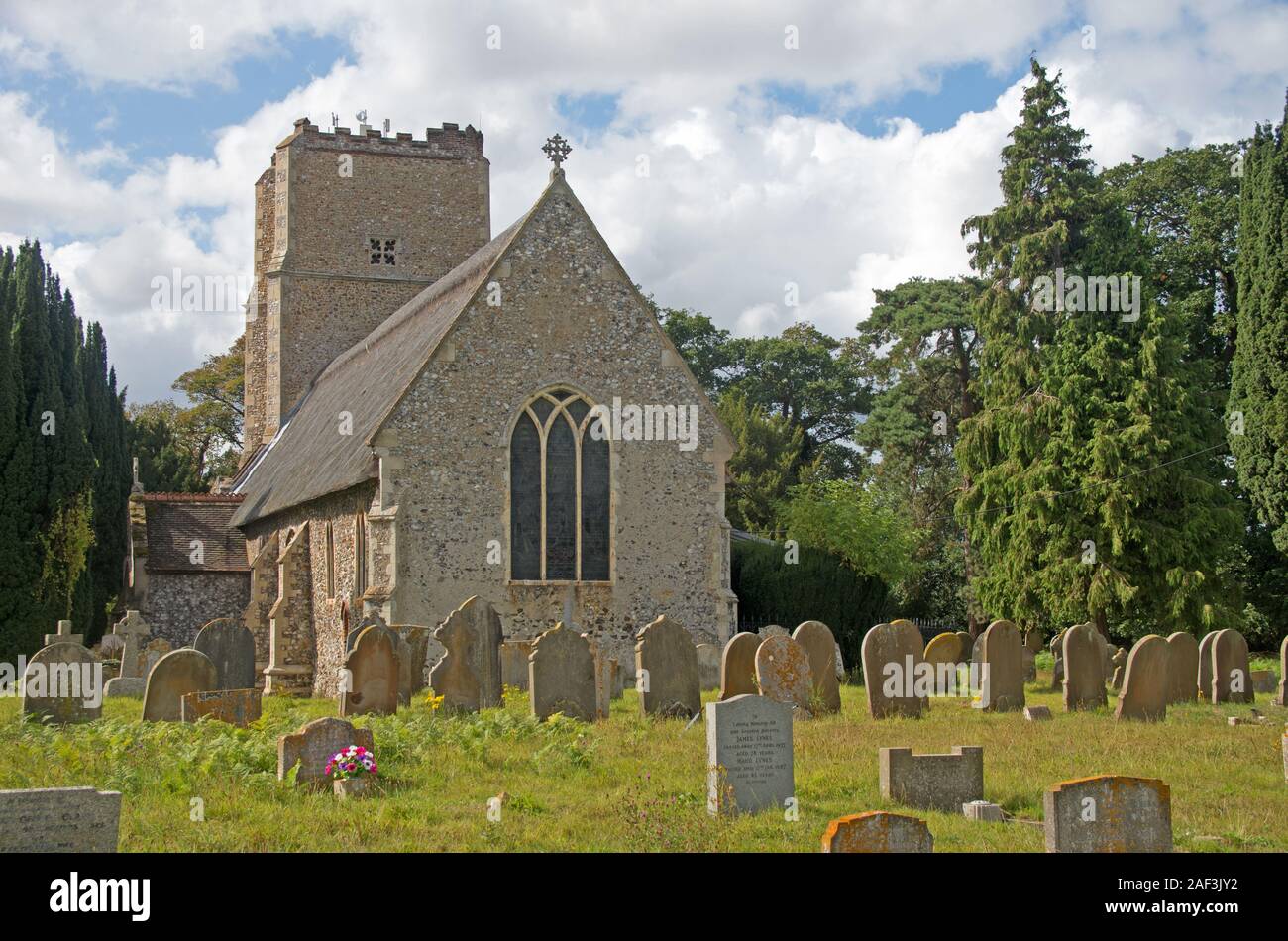 Salhouse Norfolk All Saints Thatched Church Stock Photo - Alamy