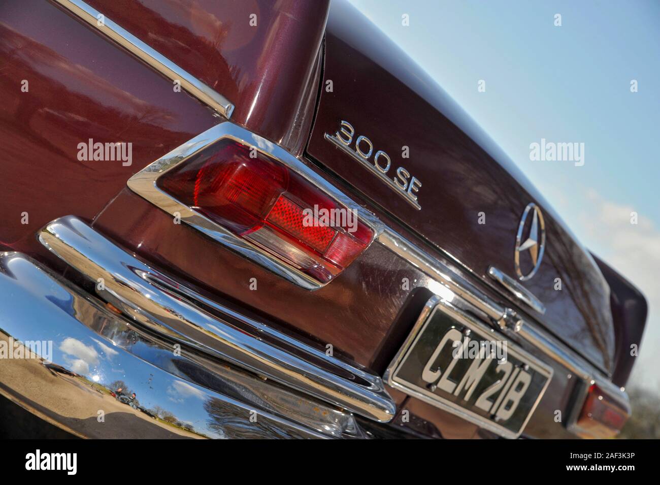 1964 Mercedes W111 300SE classic German luxury pillarless Coupe Stock ...