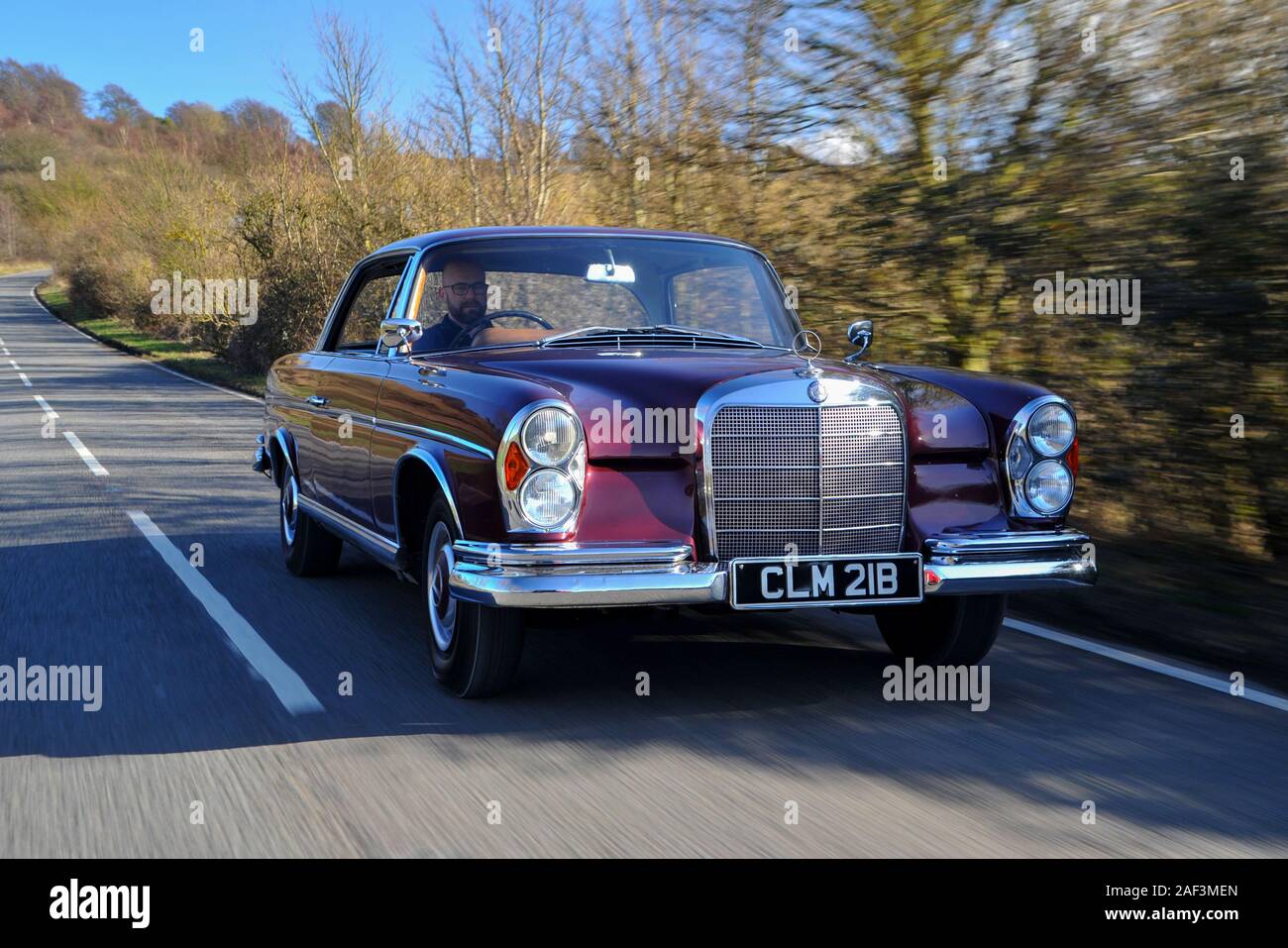 1964 Mercedes W111 300SE classic German luxury pillarless Coupe Stock ...