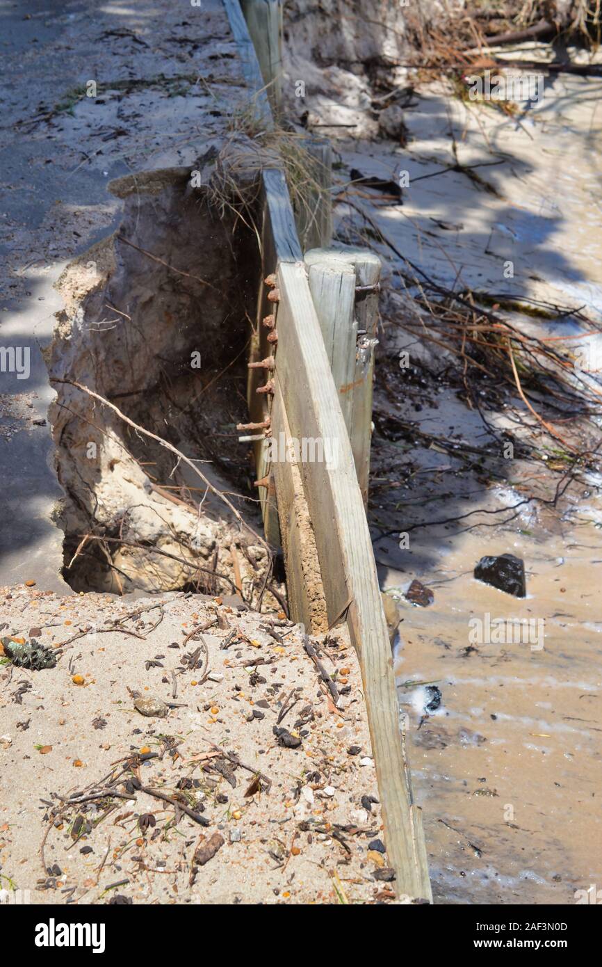 Concrete retaining wall hi-res stock photography and images - Alamy
