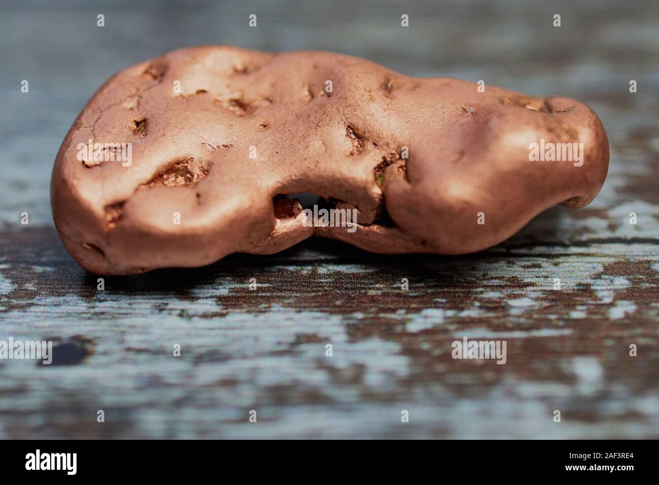 Solid copper hi-res stock photography and images - Alamy