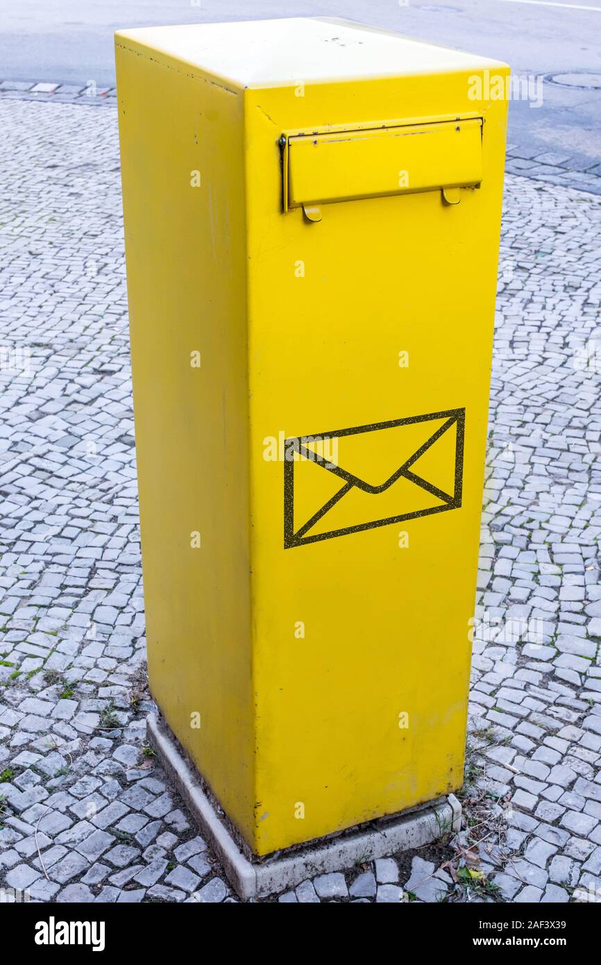 Post office symbols hi-res stock photography and images - Alamy