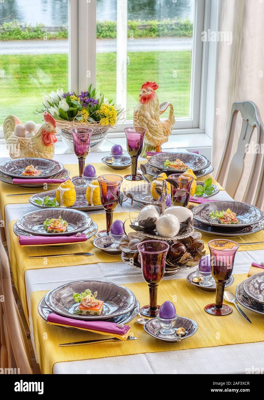 Ready for guests hi-res stock photography and images - Alamy