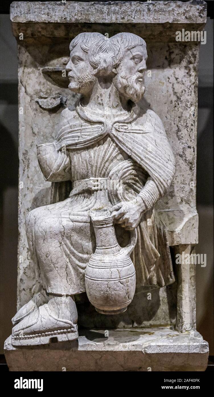 Maestro dei mesi di ferrara janus hi-res stock photography and images ...