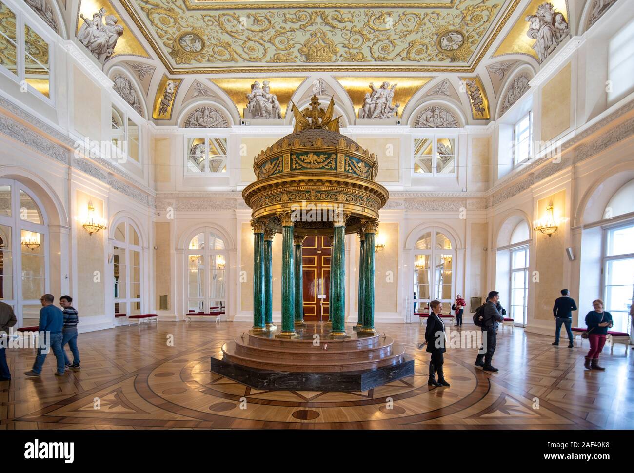 Inside interior of the Hermitage russian state museum. Amazing room ...