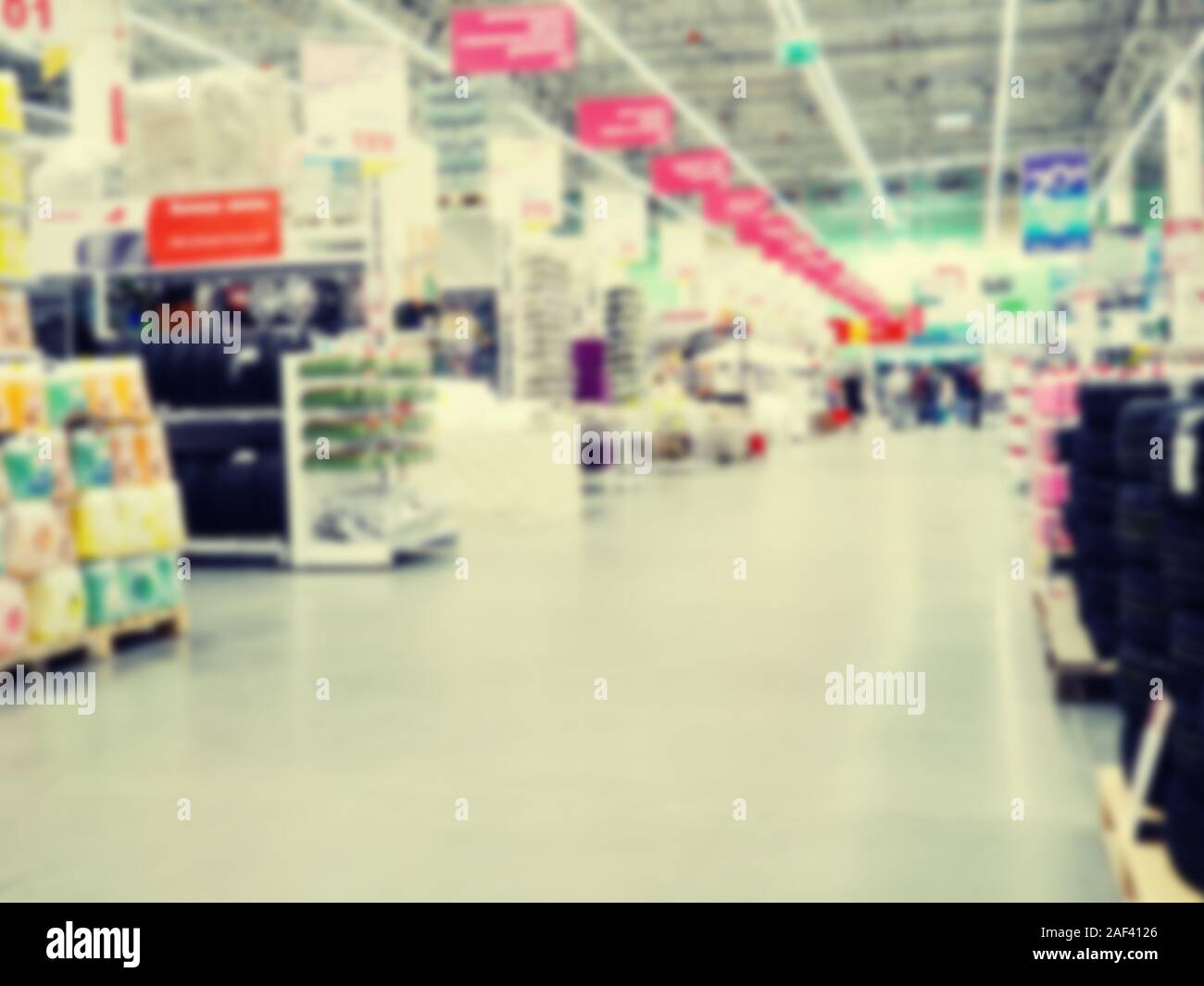 Defocused background of real shopping mall, gadget store Stock Photo ...