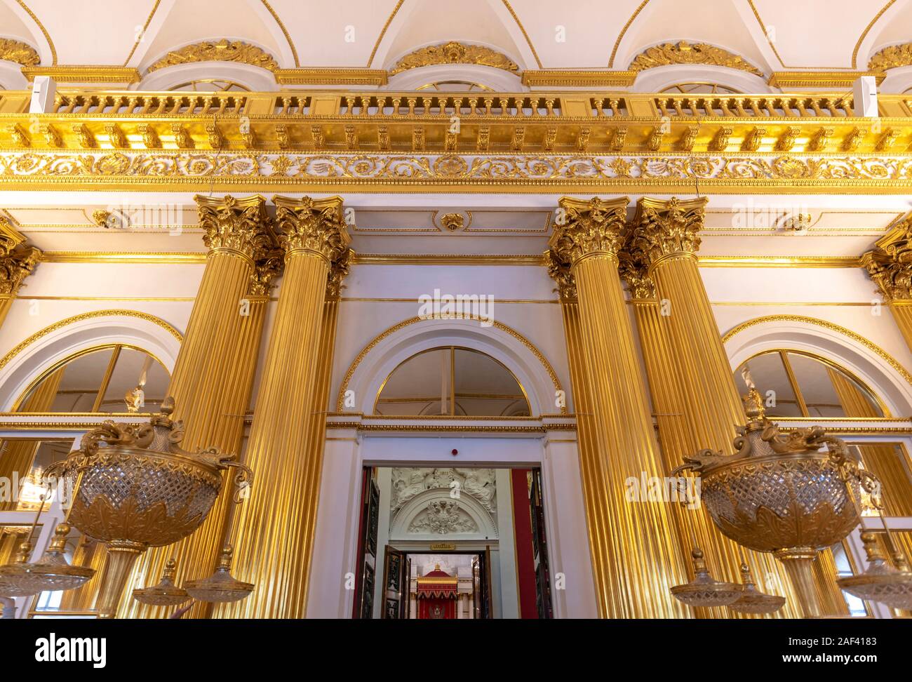 Inside interior of the Hermitage russian state museum. Amazing room ...