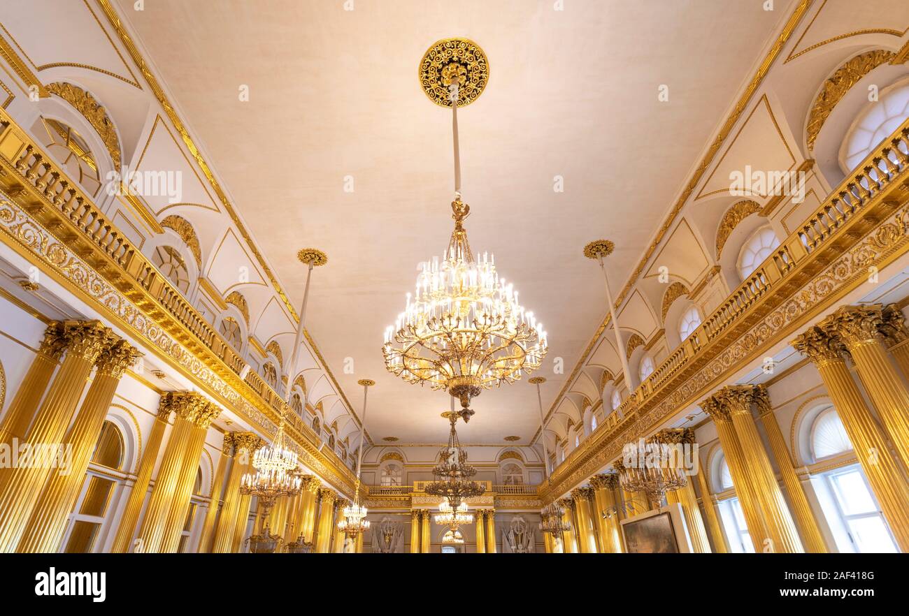 Inside interior of the Hermitage russian state museum. Amazing room ...