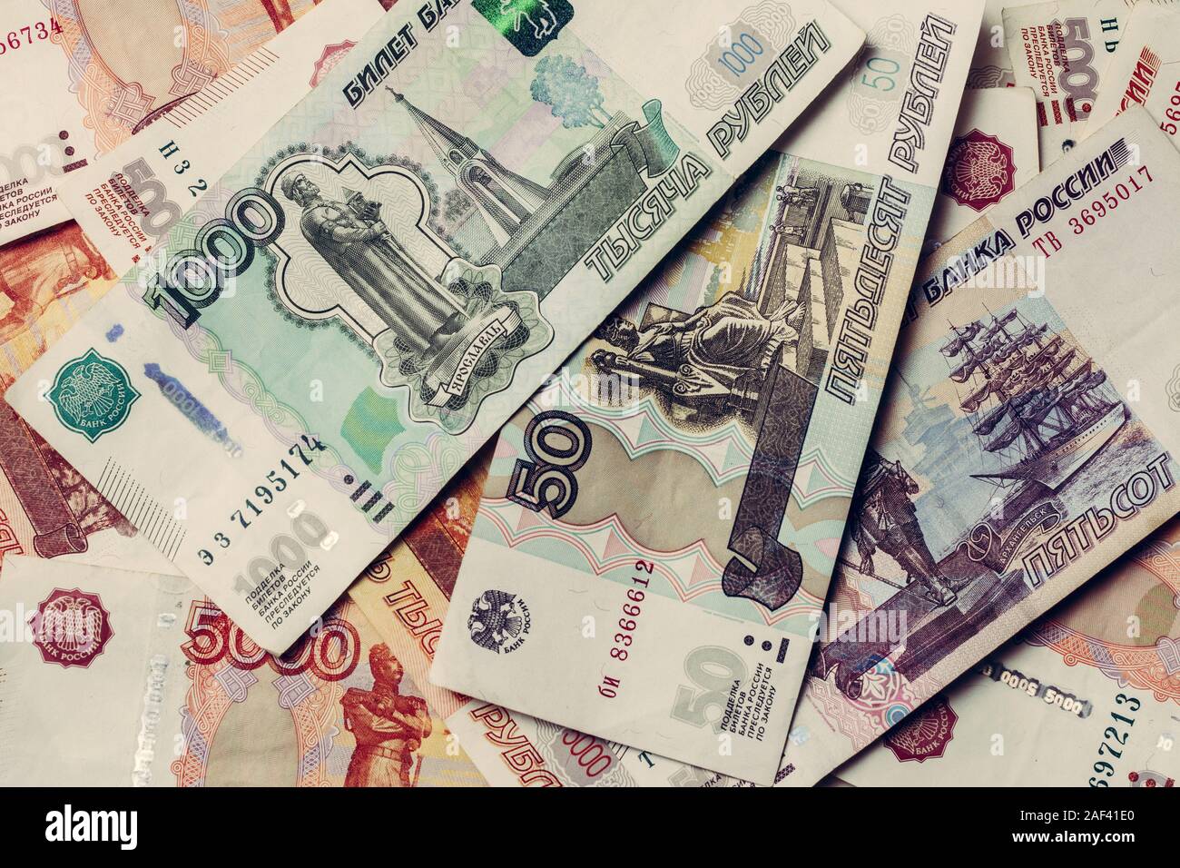 100 rouble note hi-res stock photography and images - Alamy