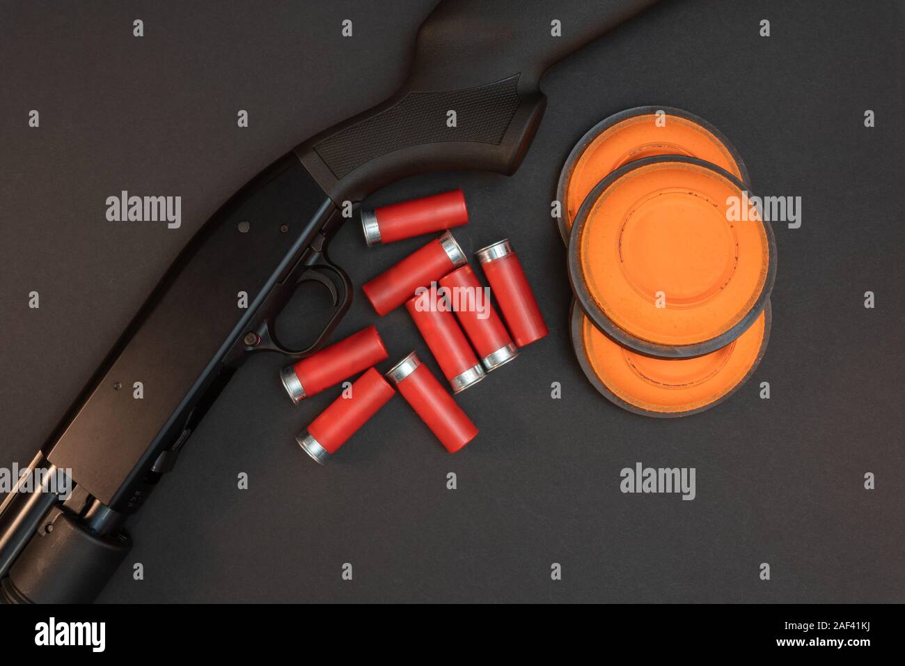 Shotgun clay target shooting hi-res stock photography and images - Alamy