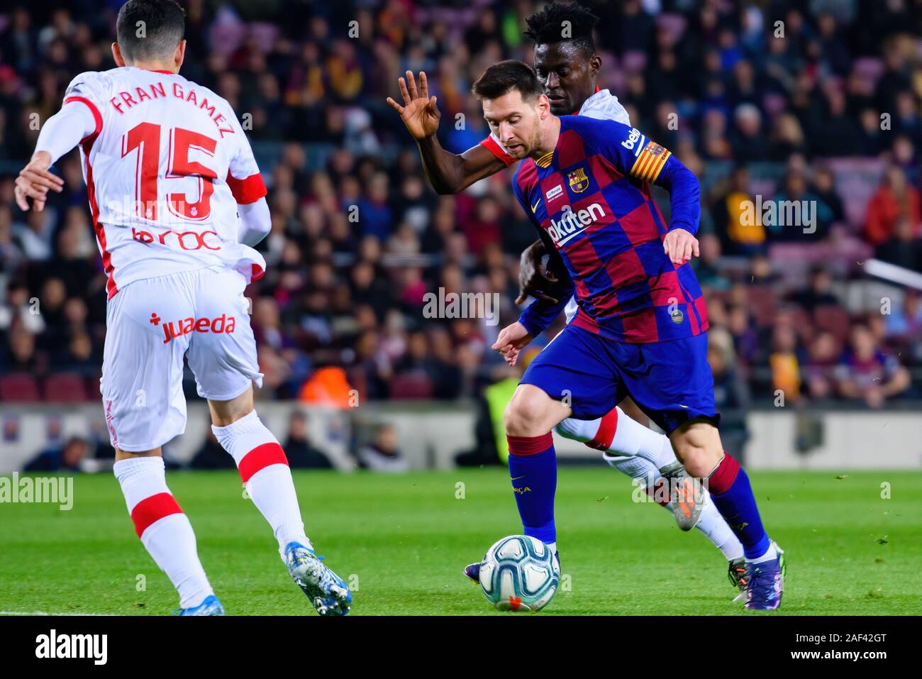 BARCELONA - DEC 7: Lionel Messi plays at the La Liga match between FC ...