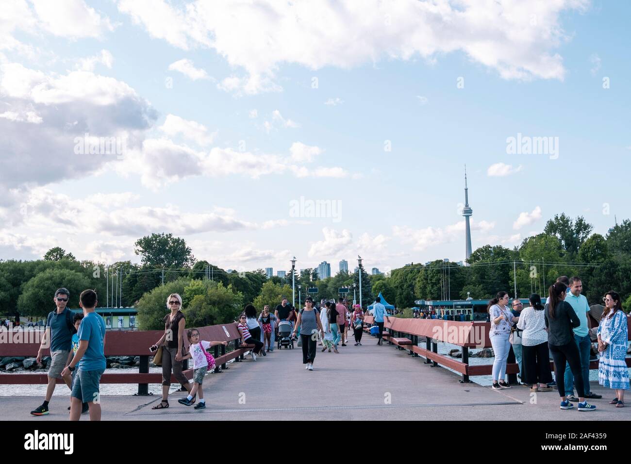 Centre Island Pier, Center Island at Toronto Islands Stock Photo - Alamy