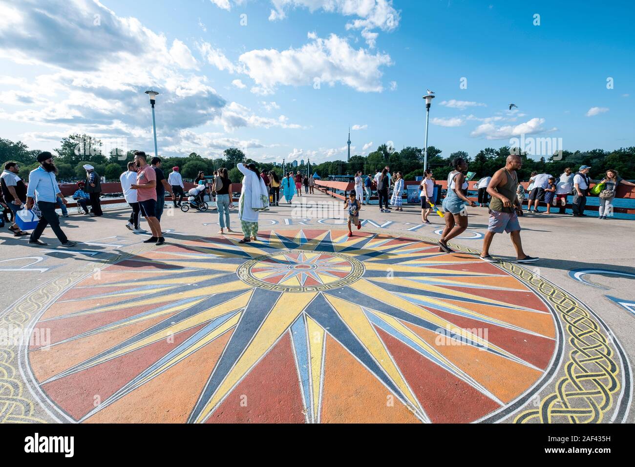 Centre island pier hi-res stock photography and images - Alamy