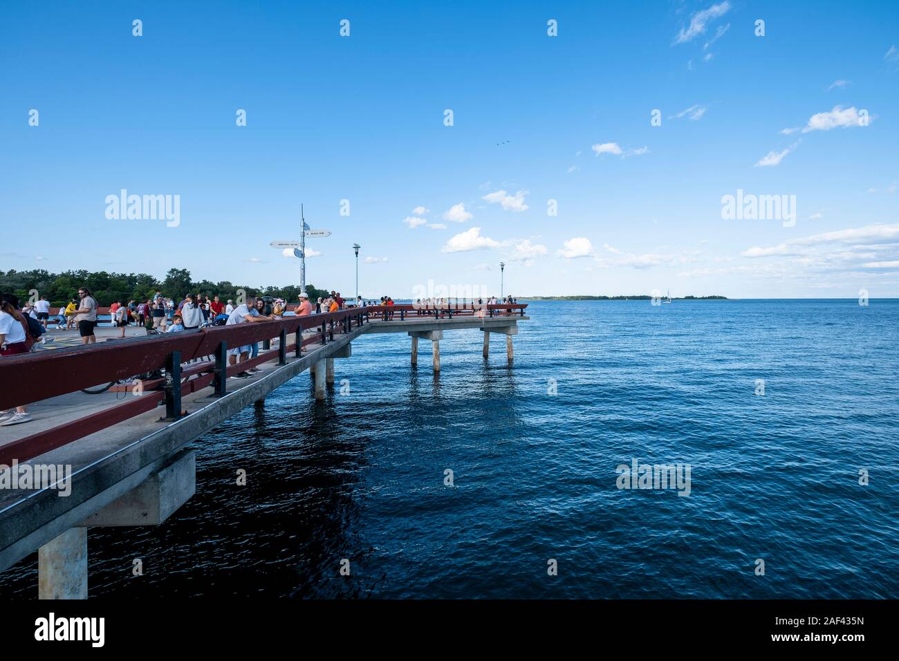 Centre Island Pier, Center Island at Toronto Islands Stock Photo - Alamy