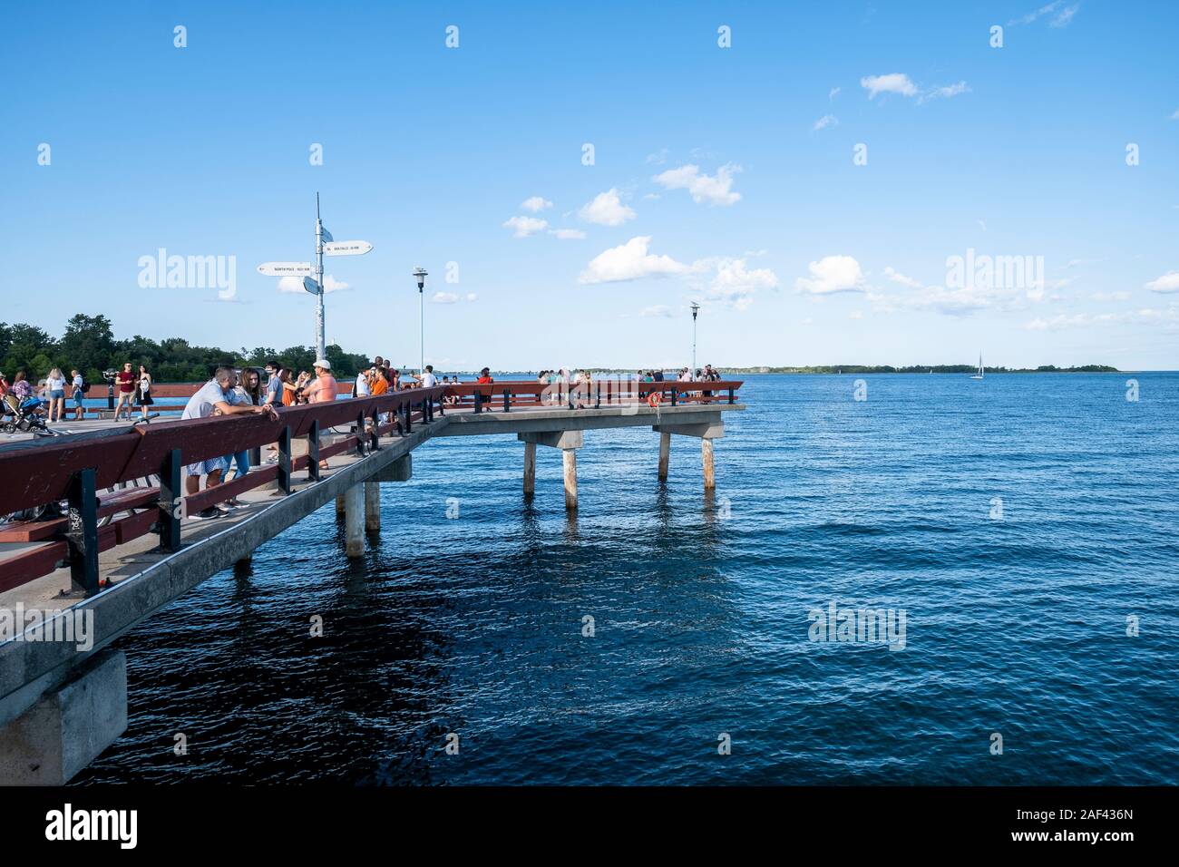 Centre Island Pier, Center Island at Toronto Islands Stock Photo - Alamy