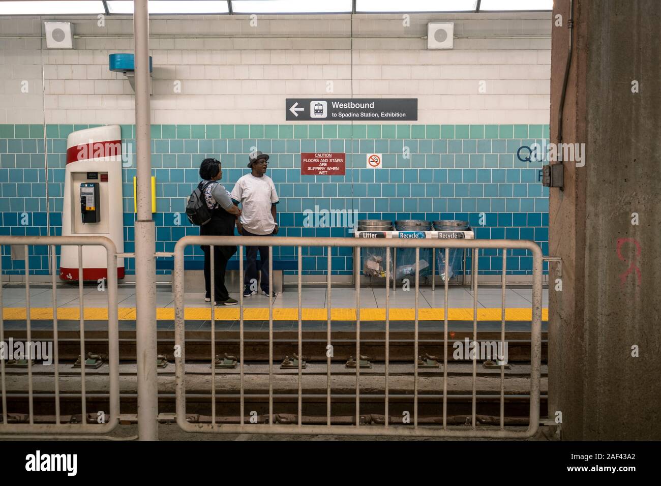 Toronto bus line hi-res stock photography and images - Alamy