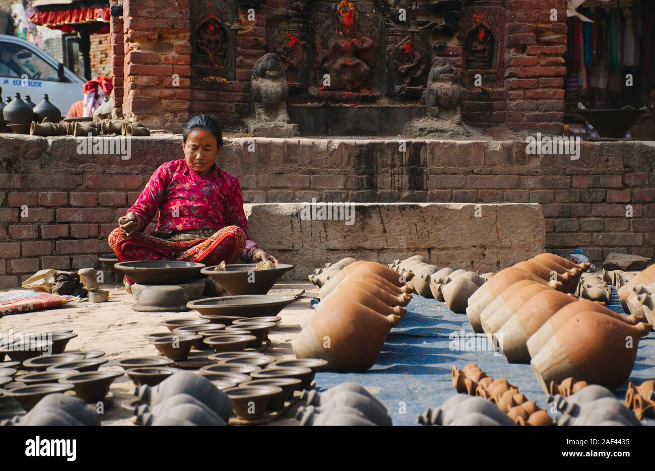 Travel pottery nepal hi-res stock photography and images - Alamy