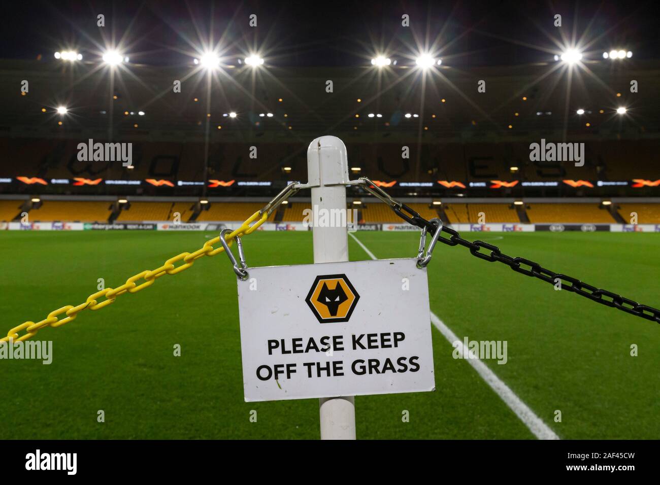 Please keep off the pitch sign hi-res stock photography and images - Alamy