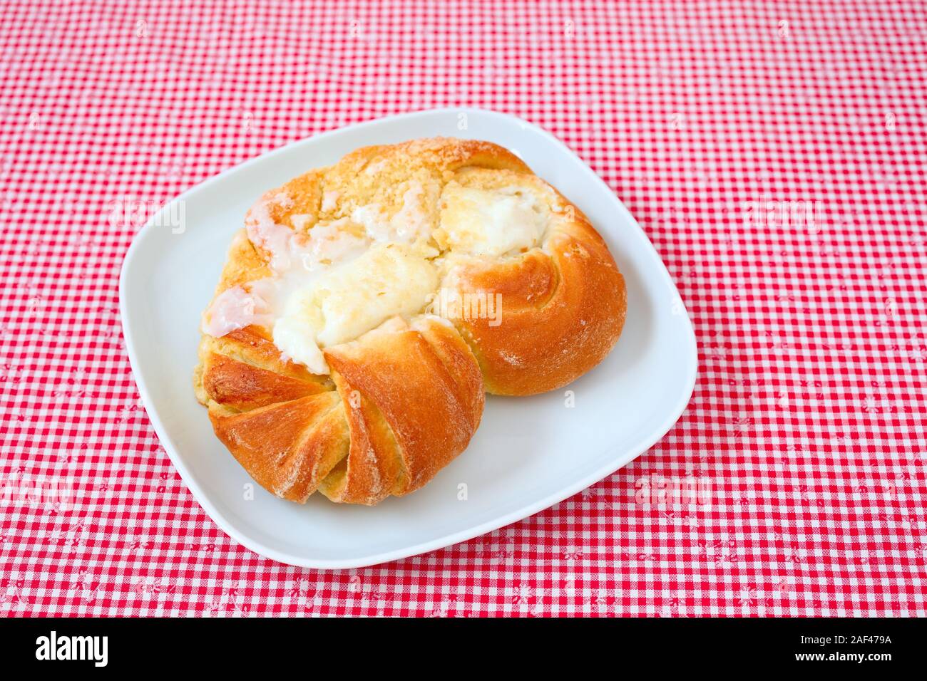 Filled vanilla hi-res stock photography and images - Alamy