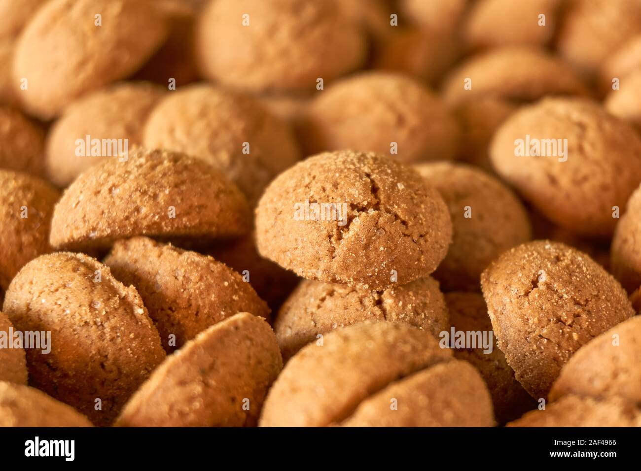 Ginger nuts hi-res stock photography and images - Alamy