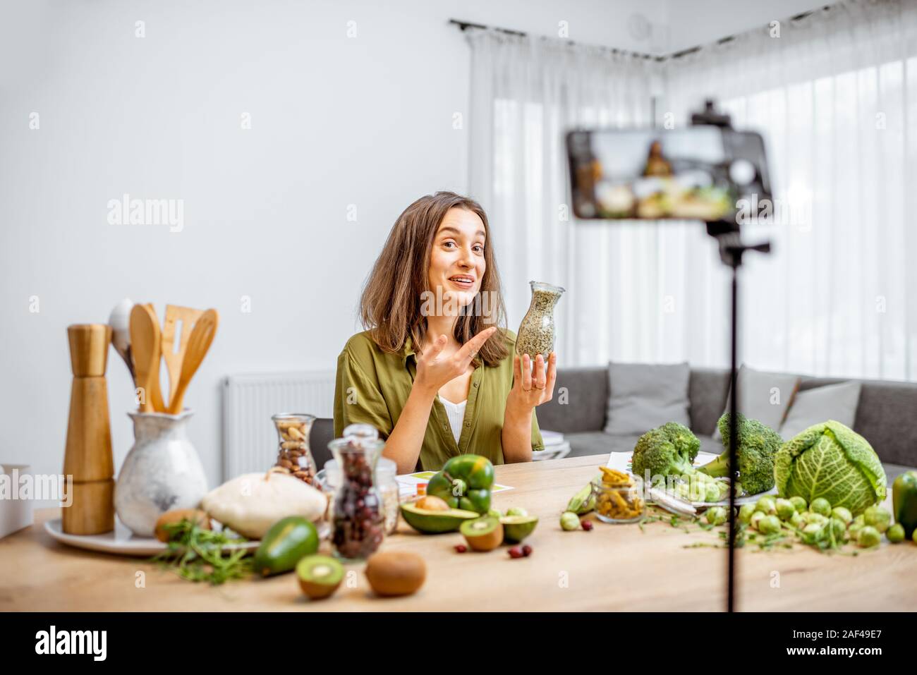 Healthy food vlog hi-res stock photography and images - Alamy