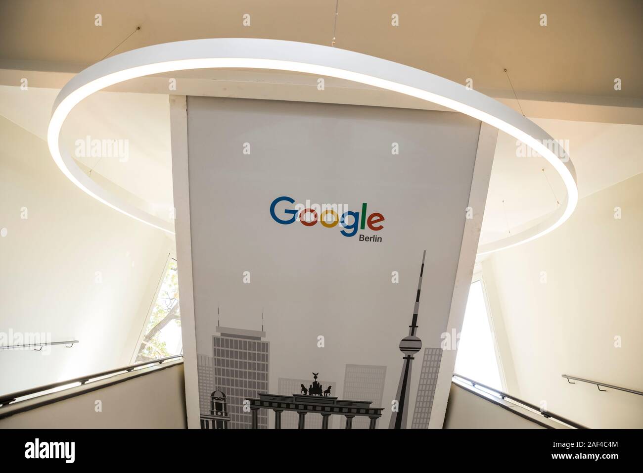 Curved stairs staircases hi-res stock photography and images - Alamy