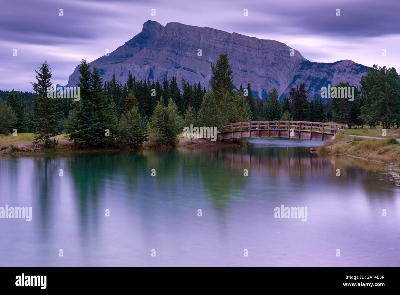 Cascade ponds hi-res stock photography and images - Alamy