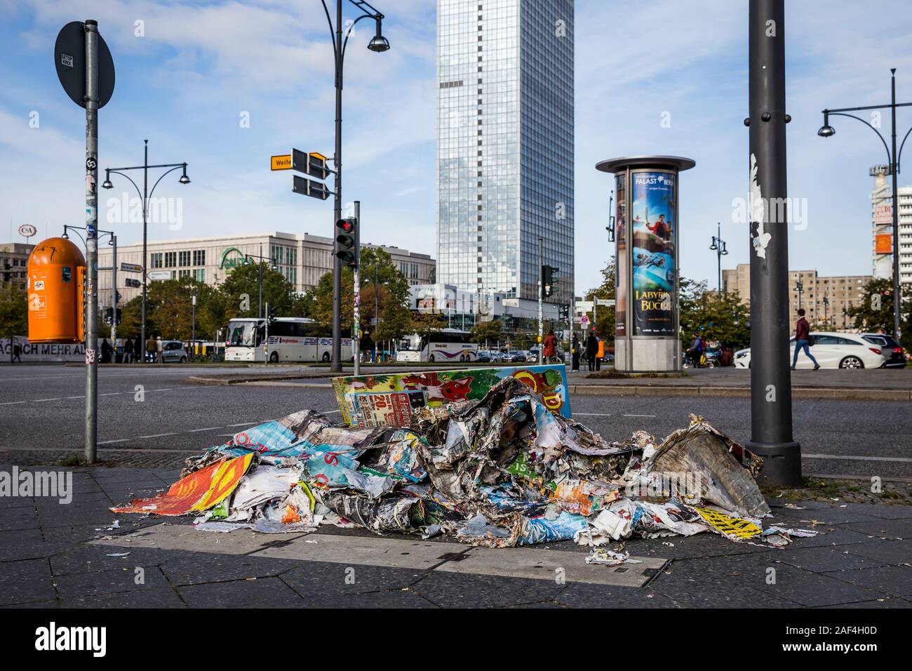 Pile of posters hi-res stock photography and images - Alamy