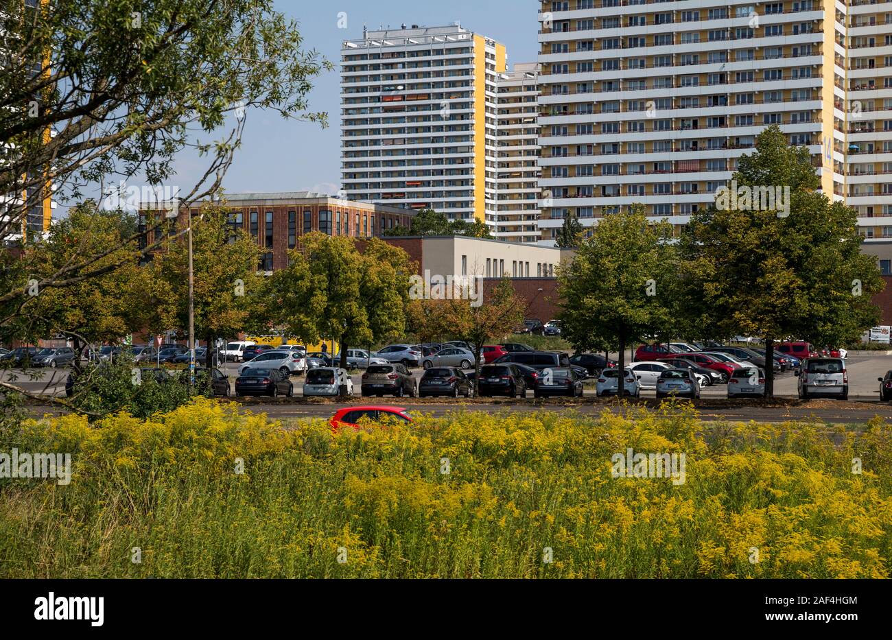 Berlin suburbs neubau hi-res stock photography and images - Alamy