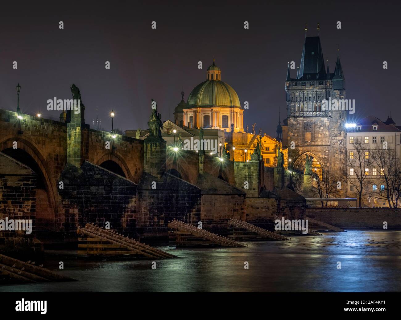 Charles bridge with old town bridge tower hi-res stock photography and ...