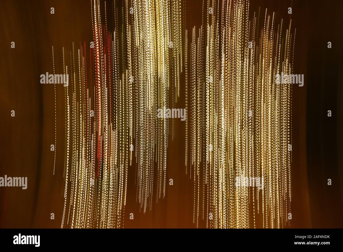 Yellow vertical lines hi-res stock photography and images - Alamy