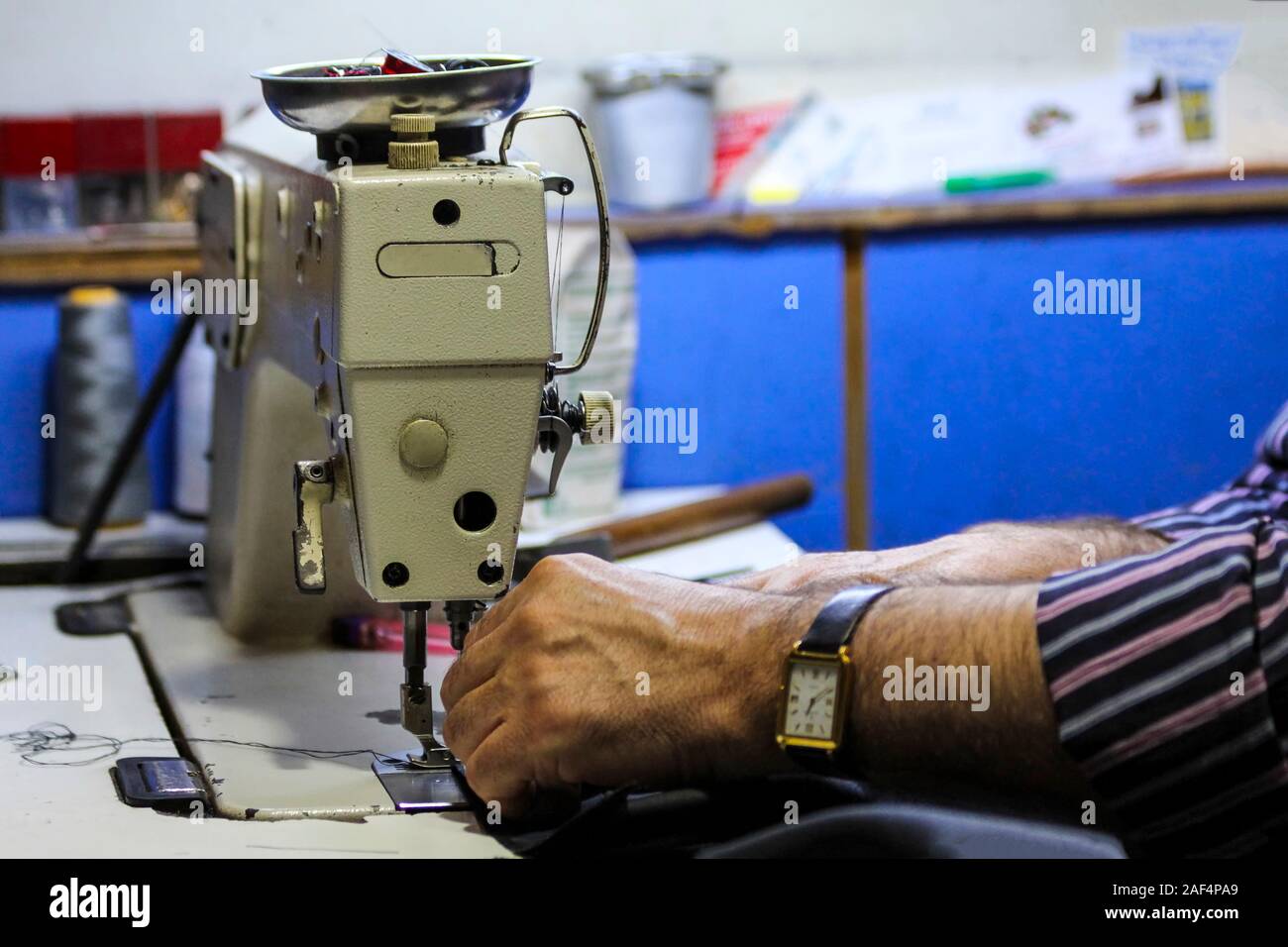 old sewing machine and tailor Stock Photo - Alamy