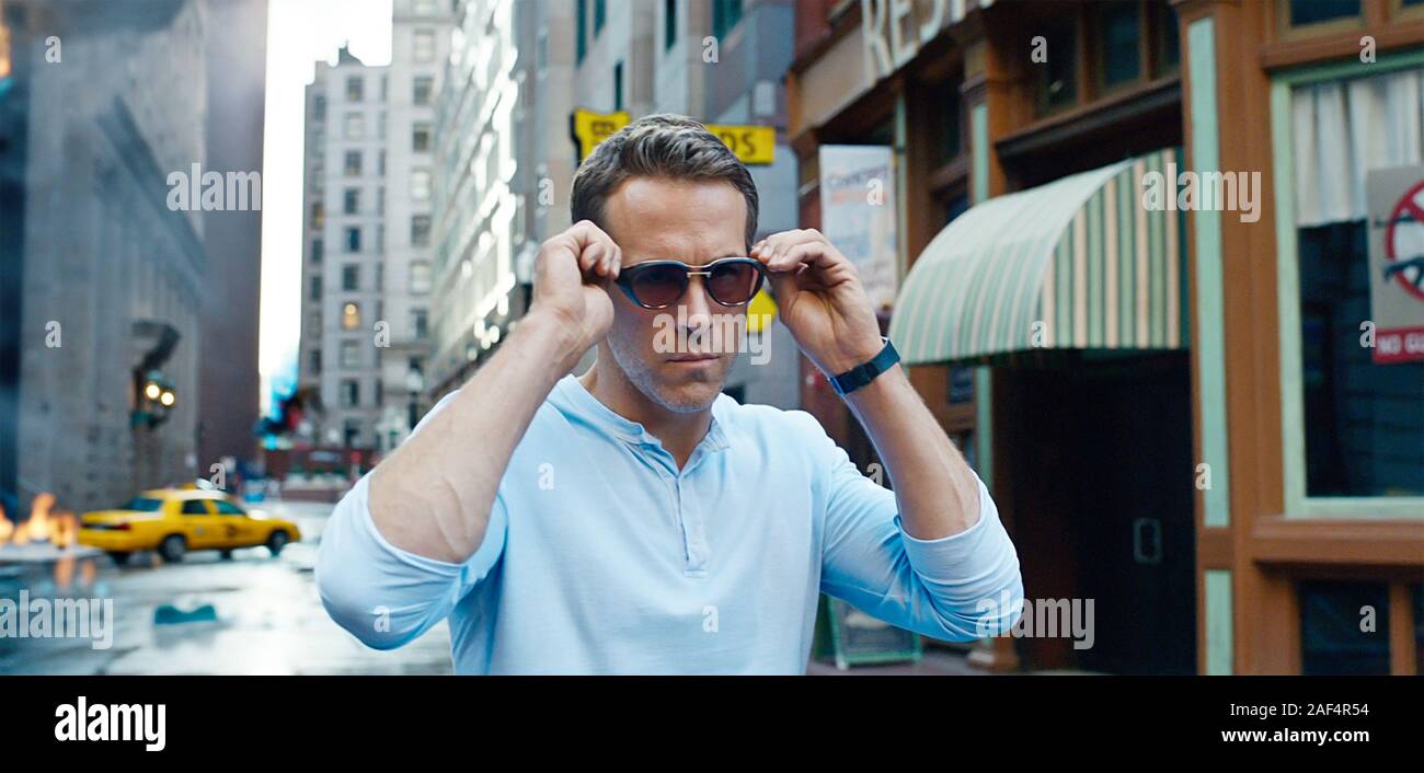 USA. Ryan Reynolds in a scene from the ©20th Century Fox new movie ...