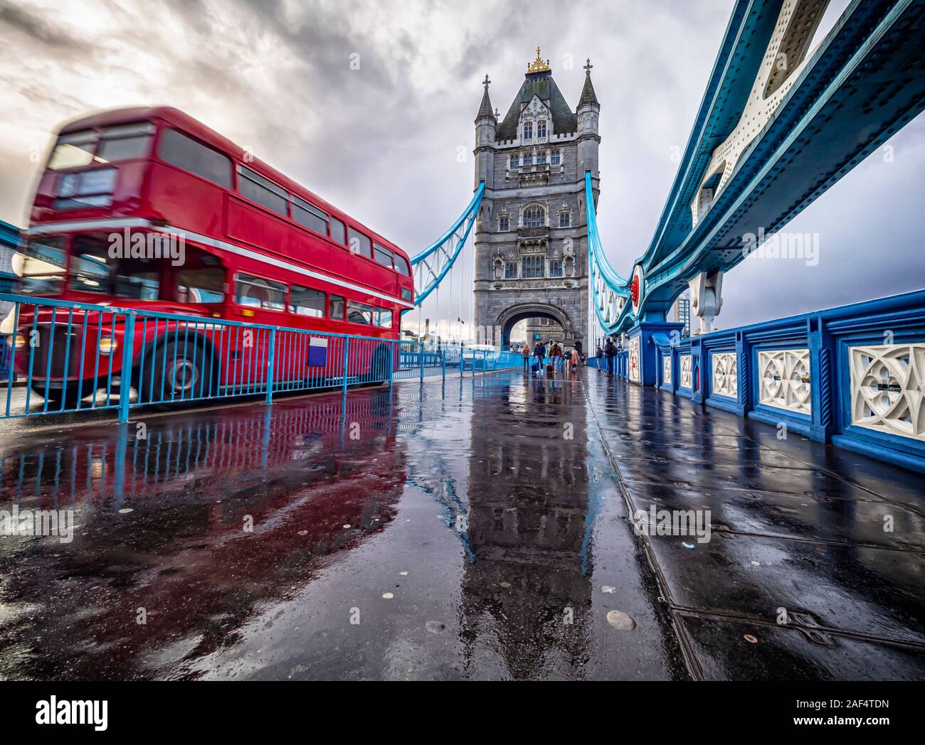 The tower Bridge of London in a rainy morning Stock Photo - Alamy